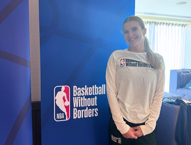 Nika Ocvirk med najboljšimi mladimi košarkaricami Evrope na NBA kampu ...