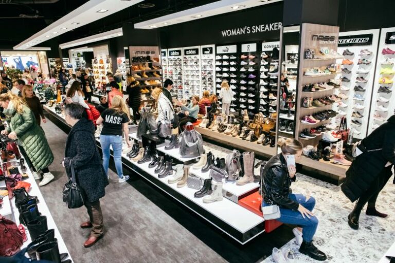 Začenjajo z veliko nagradno igro v Citycentru Celje: Zadenite božična darila že v novembru ...